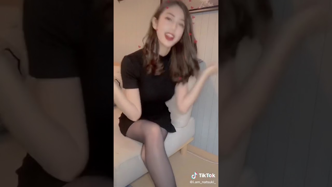 [Tik Tok] #75 ATSUGIストッキングから見えるパンツ🩳 かわいい子 ️ - TKHUNT