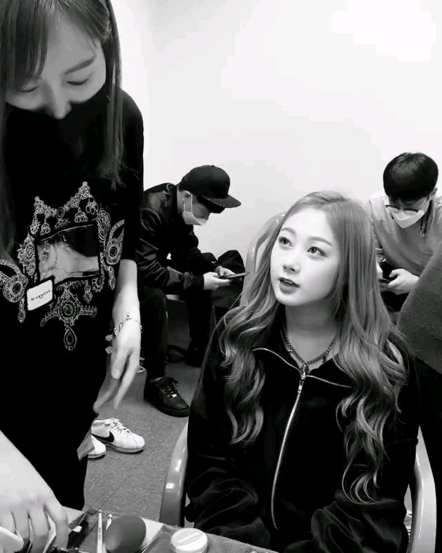 201122 face820820Instagramの更新とジゼル - TKHUNT