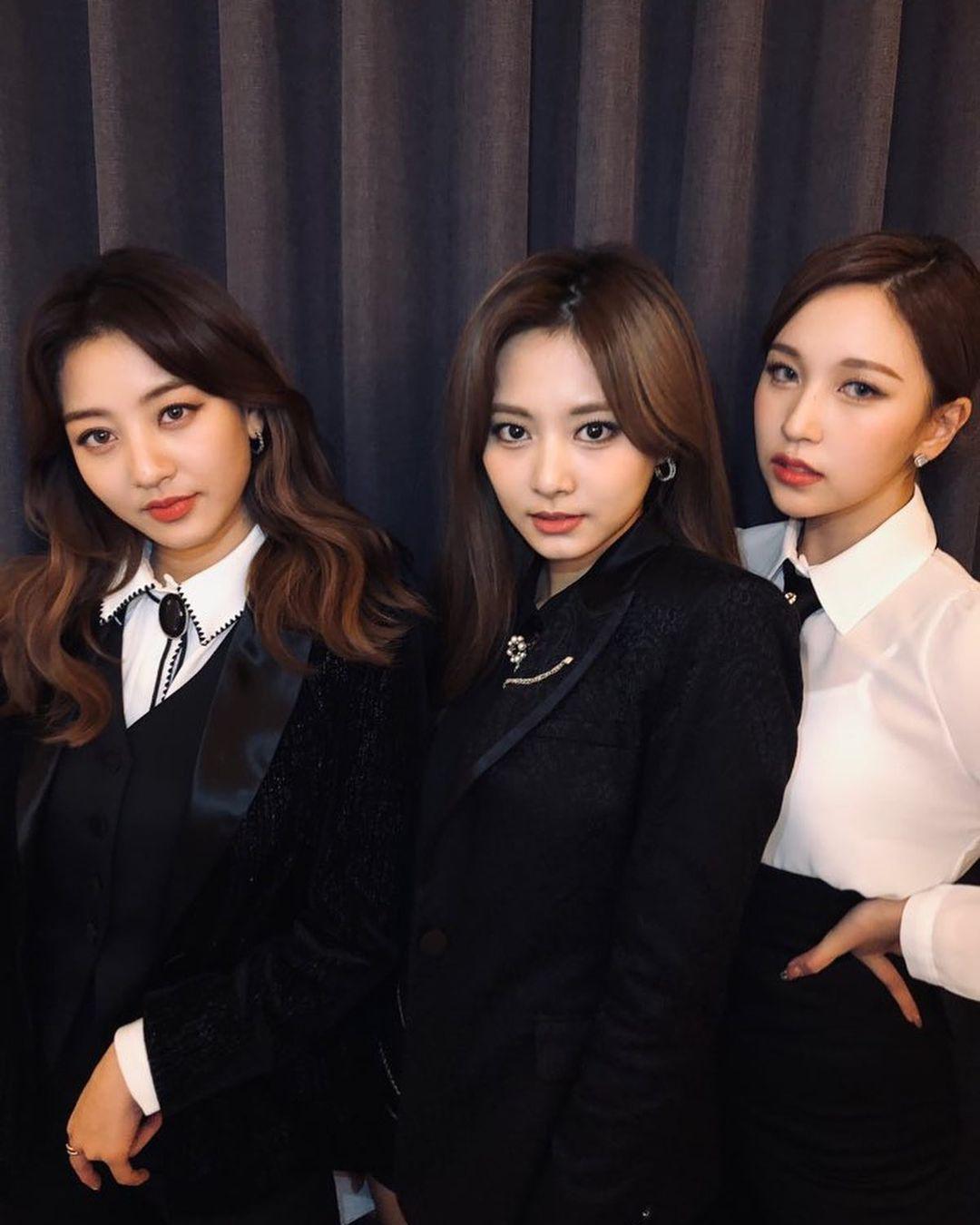 Jihyo, Tzuyu & Mina - TKHUNT