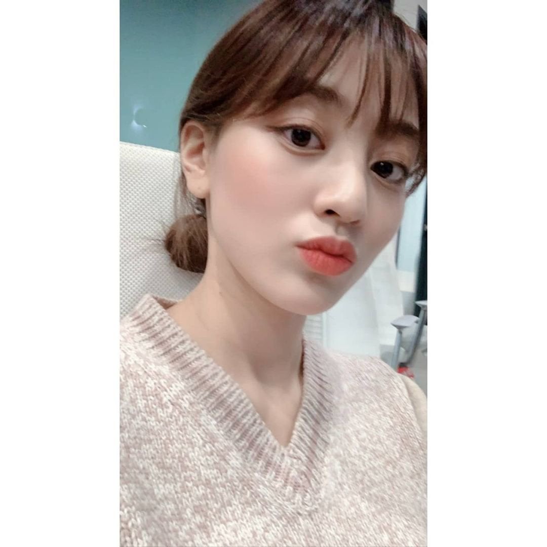 201116 Twicetagram Update-Jihyo selcas - TKHUNT