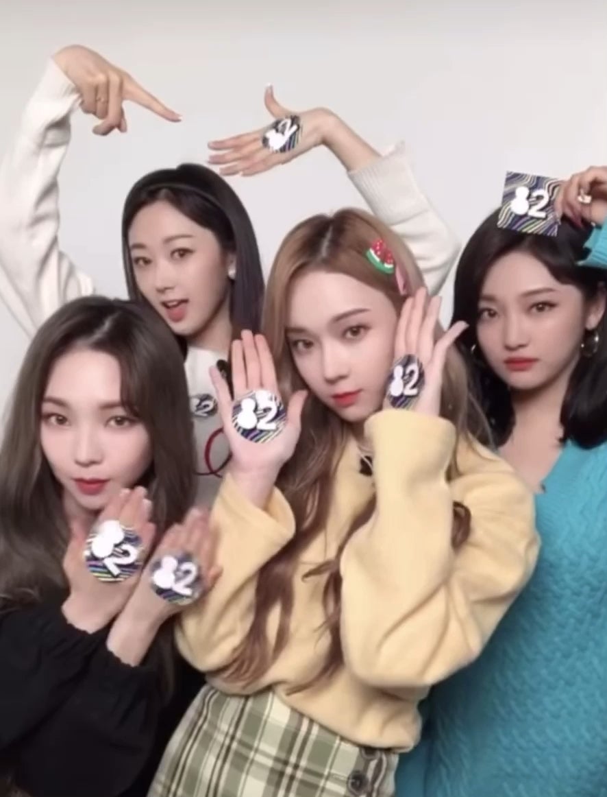 210214 hello82official Instagram Update with aespa - TKHUNT