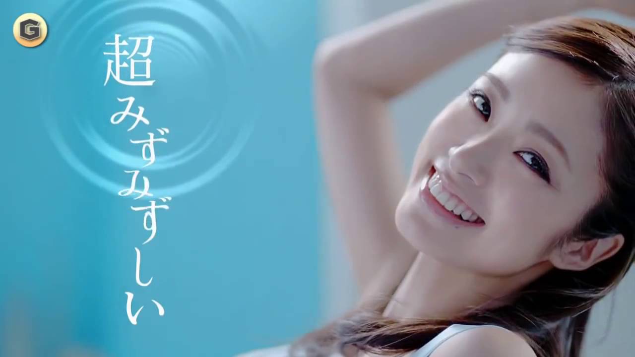 上戸彩 KOSE CM コーセー サンカット 「水のベッド」篇 - TKHUNT