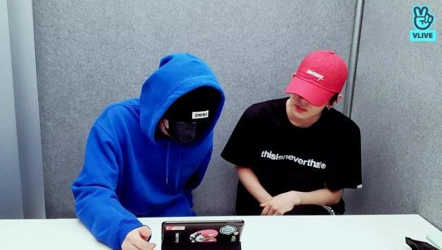 210802 [V LIVE] old-youngz（ヒスン、ニキ） - TKHUNT