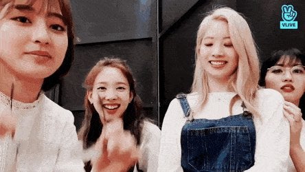 ジヒョとナヨンがダヒョンのメガネを試してみる（feat。モモ、190908） - TKHUNT