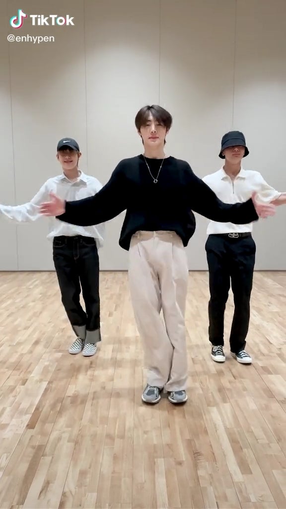 210812 TikTok：ENHYPEN-ビリーポコ - TKHUNT