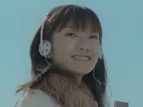 【CM】波瑠 NTT ドコモ 音楽ケータイ - TKHUNT
