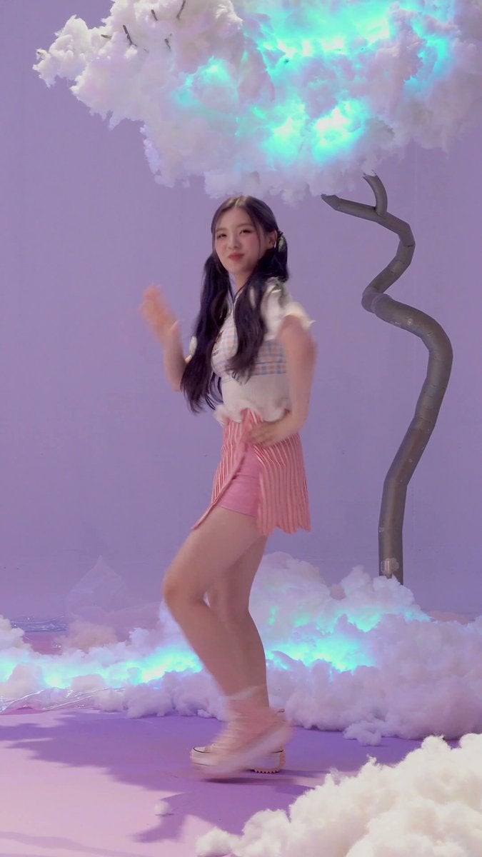 TRI.BE-We Baby Bears Theme'The Bha Bha Song '（10 Seconds Choreo Teaser-Jinha） - TKHUNT