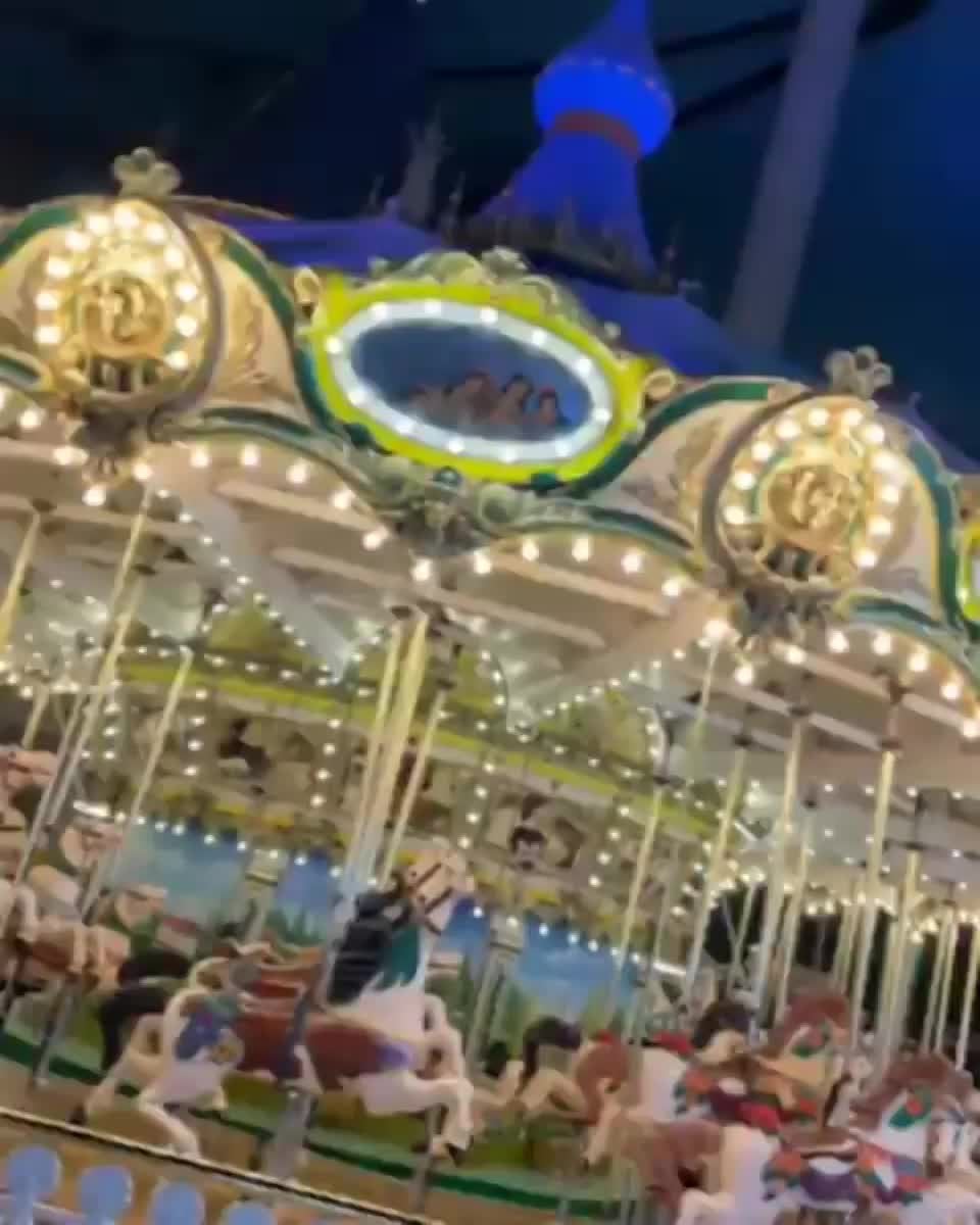 220211 Twicetagram Update - Jihyo photos from their TTT TDOONG Tour location - TKHUNT