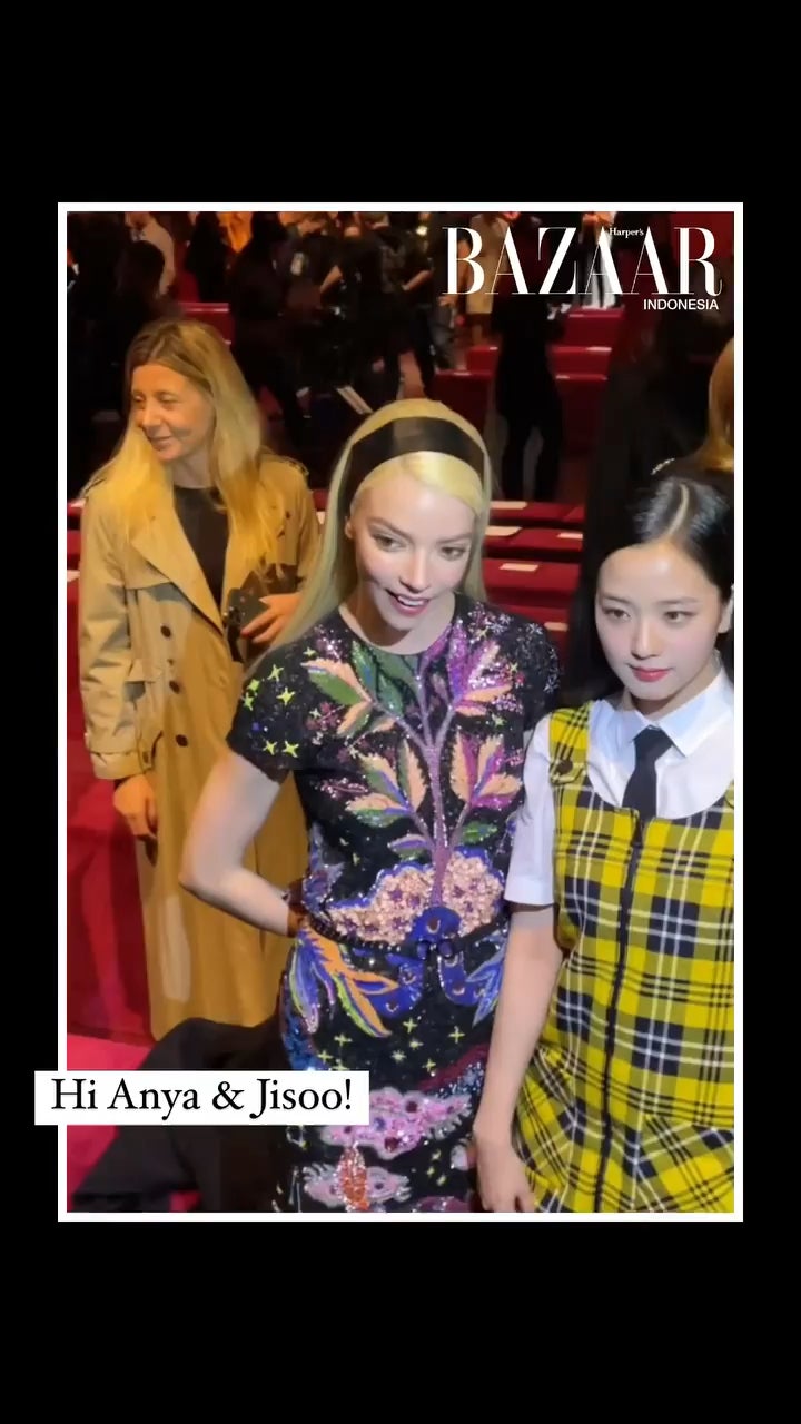 220301 Jisoo, Anya Taylor-Joy, & Rihanna at DIOR Paris Fashion Week - TKHUNT