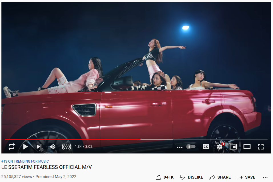 LESSERAFIMのデビューMV「FEARLESS」がYouTubeで2500万回再生されました - TKHUNT