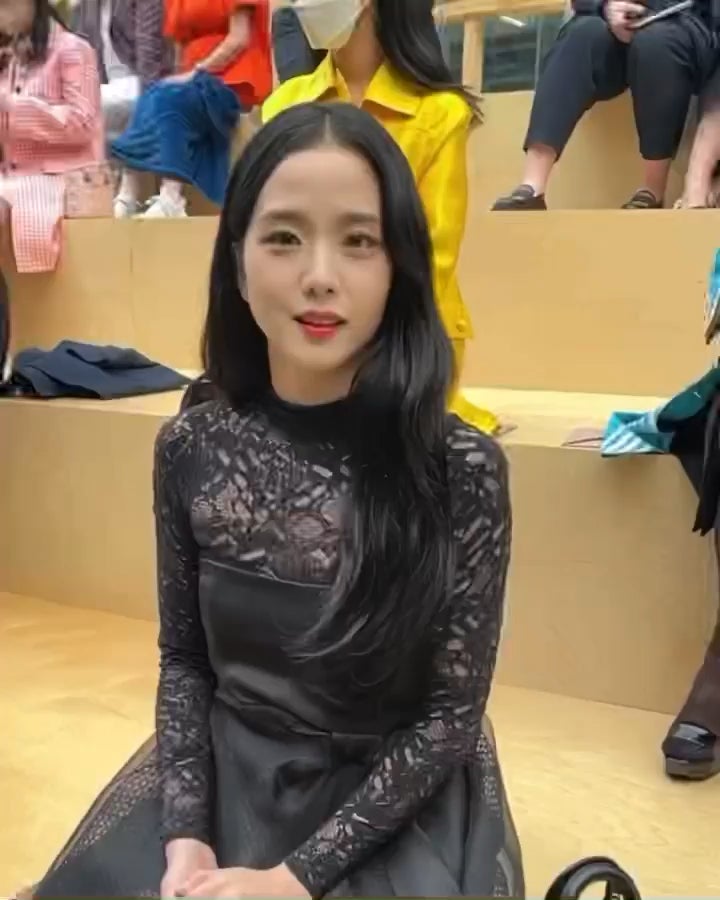 220430 voguekorea IG Update w / Jisoo - TKHUNT