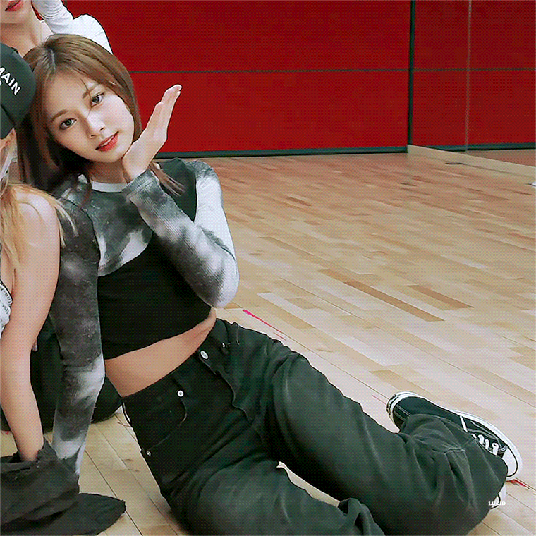 220511 ツウィ - TKHUNT