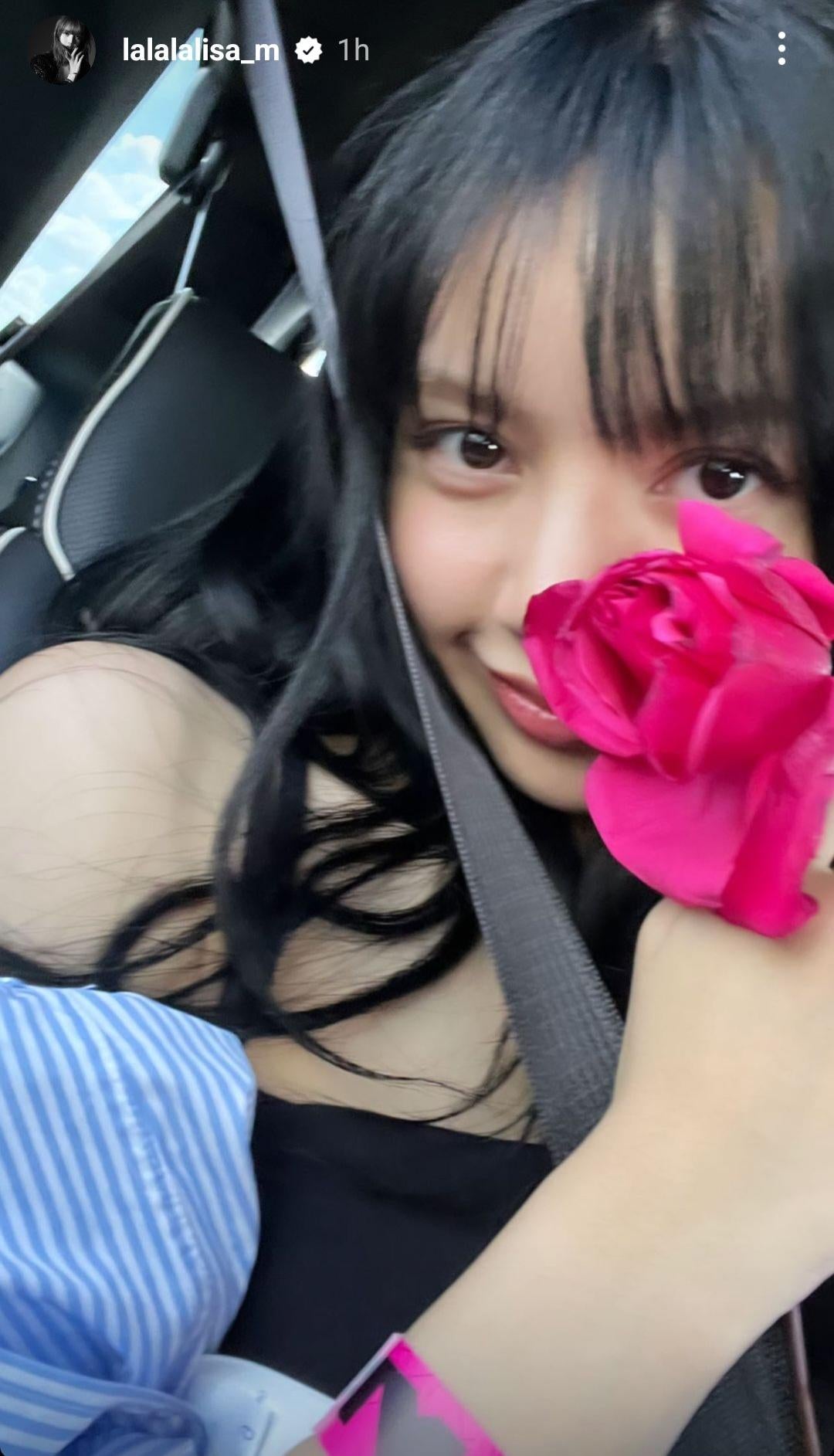 220827 リサ IG ストーリーの更新 - TKHUNT