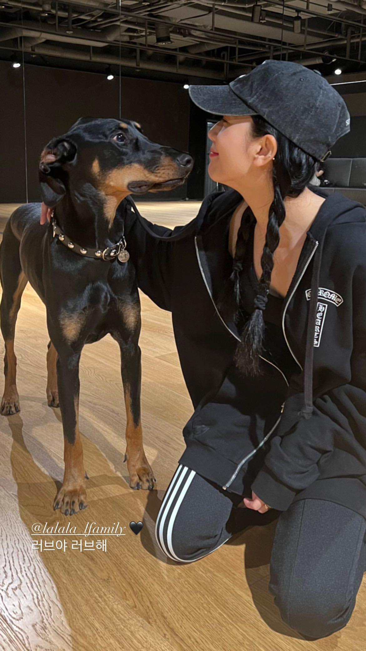 220823 Jisoo IGストーリーアップデート - TKHUNT