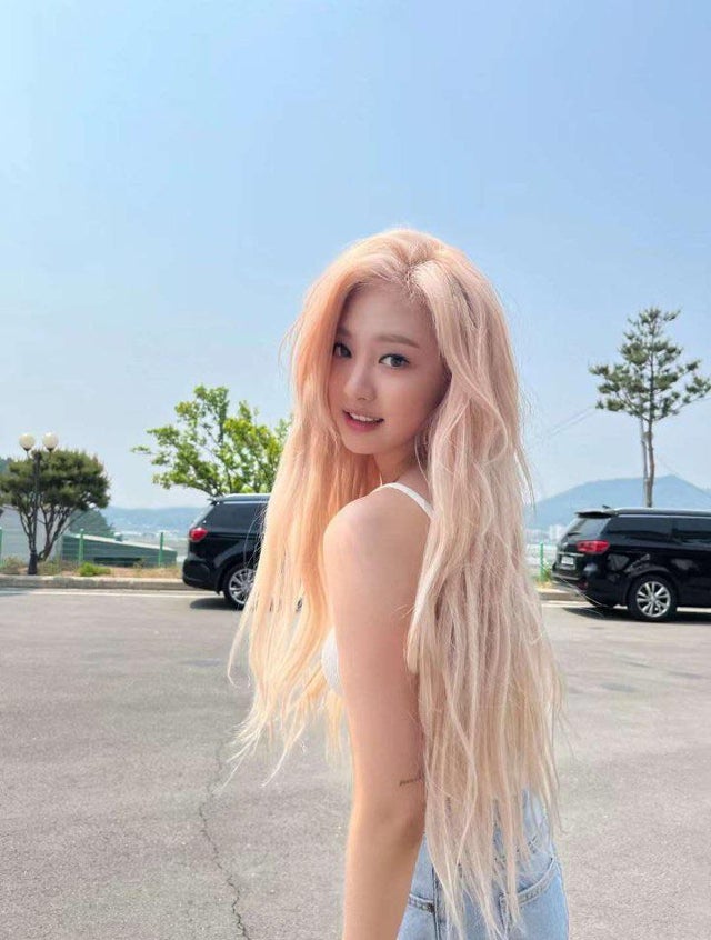 220903 aespa Instagram Update with Ningning - TKHUNT