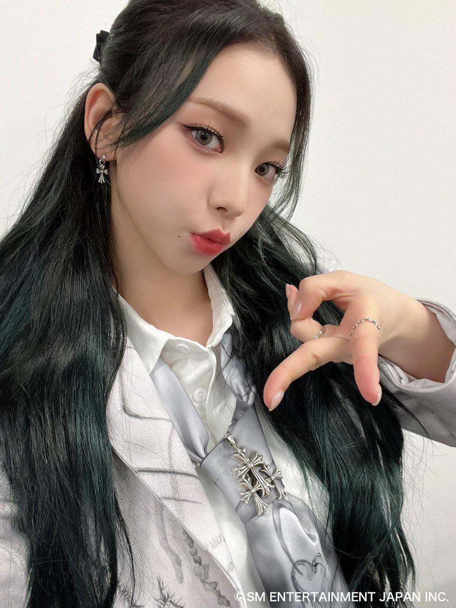 220916 aespa Japan Twitter Update with Karina - TKHUNT