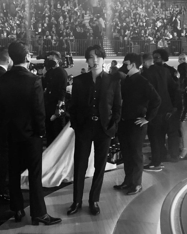 自分の冒険を選んでください: デルル バージョン - TKHUNT