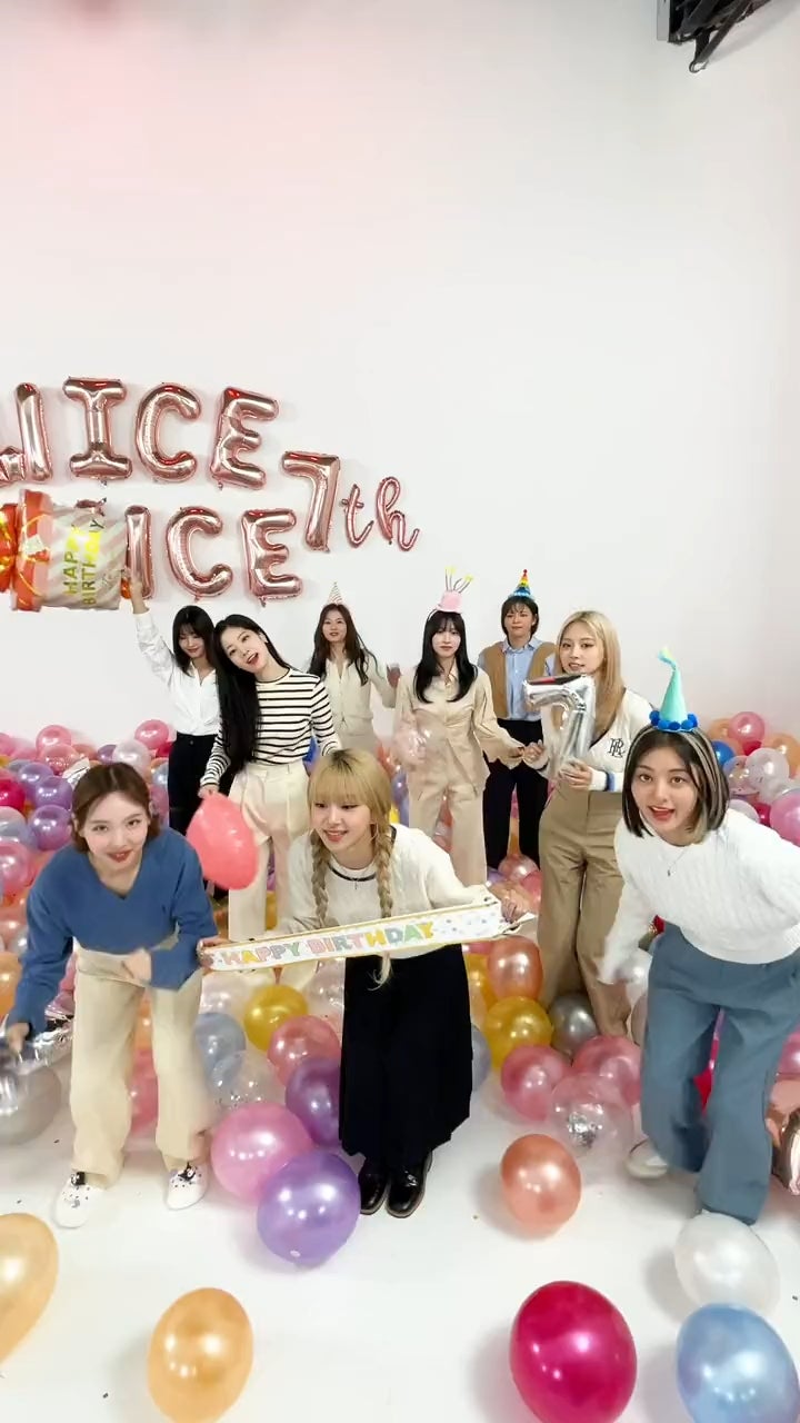 221107 TikTok アップデート - 「1 から 10 までの私たちの ONCE のために🍭」 - TKHUNT