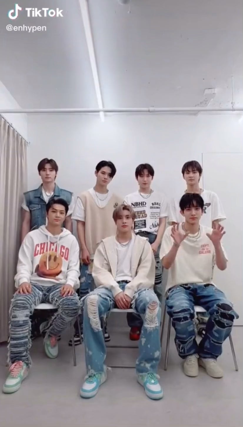 220805 Tiktok: ENHYPEN がテイムダッシュに合わせて踊る! - TKHUNT