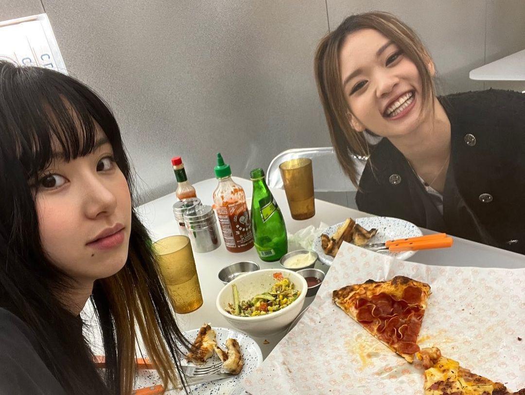 220914 lilcherryontop Instagram Update - 「me & lil berry boo @chaeyo.0 🍓🍒」(Chaeyoung) - TKHUNT