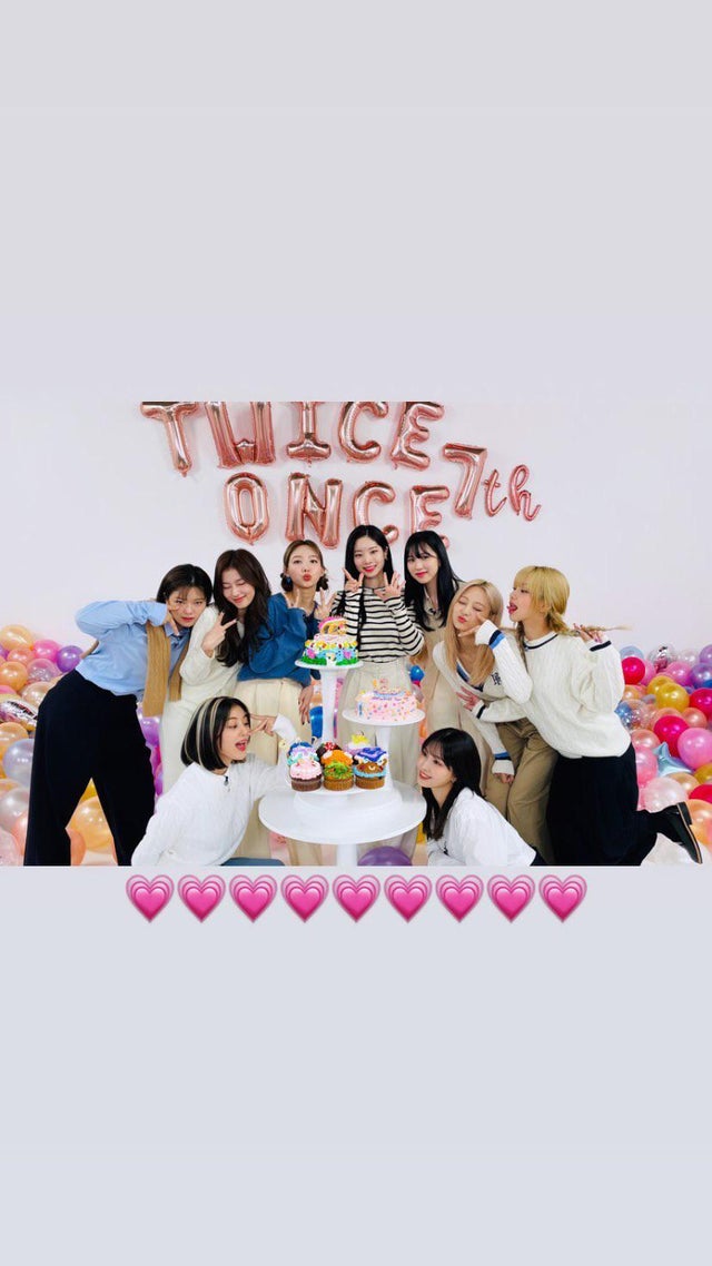 221108 モモ Instagram ストーリー更新 - ONCE の誕生日を祝う - TKHUNT