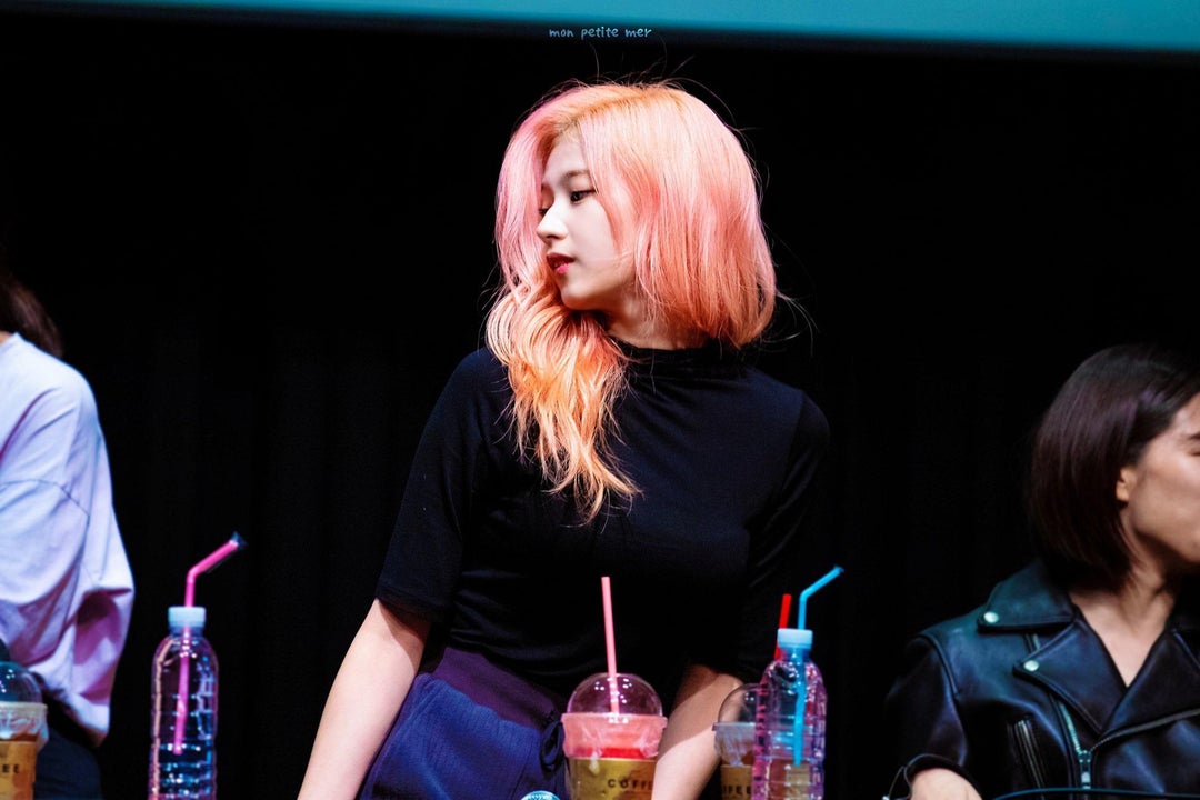 このピンクの色合いのサナ - TKHUNT