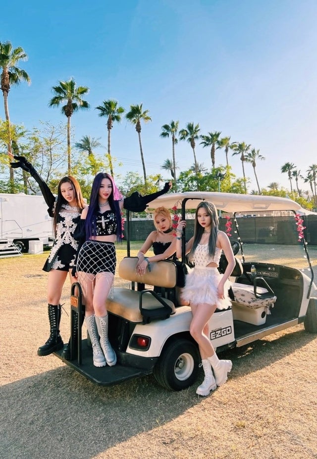 220426 コーチェラ 2022 での aespa 舞台裏の写真 - TKHUNT