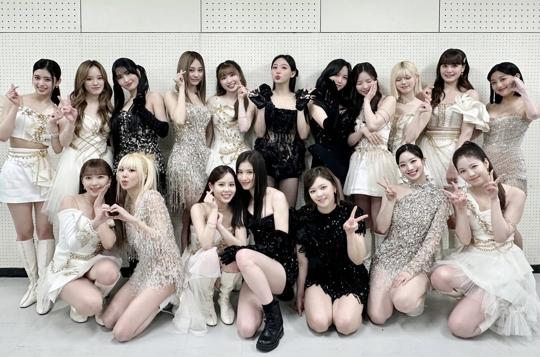 221231 JYPE_JAPAN Twitter Update - "TWICEとNiziUが出演する「第73回NHK紅白歌合戦」 皆様お楽しみいただけましたでしょうか? 素敵な舞台で今年を ...