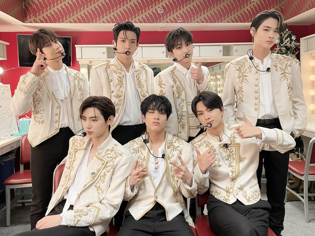 221016 Twitter: 今日のENHYPEN - TKHUNT