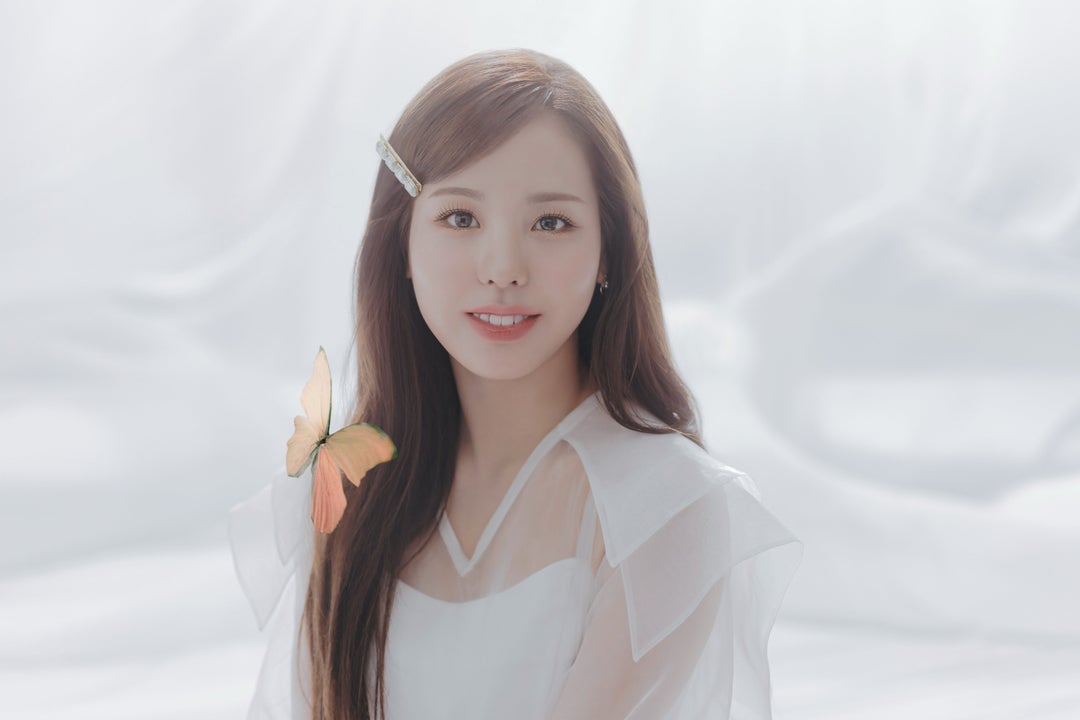 NiziU - 5th Single: Paradise (メインカットティザーイメージ - マコ、リオ、マヤ) - TKHUNT