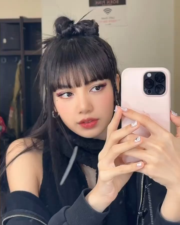 221207 iammaeng IG Update w/ Lisa - TKHUNT