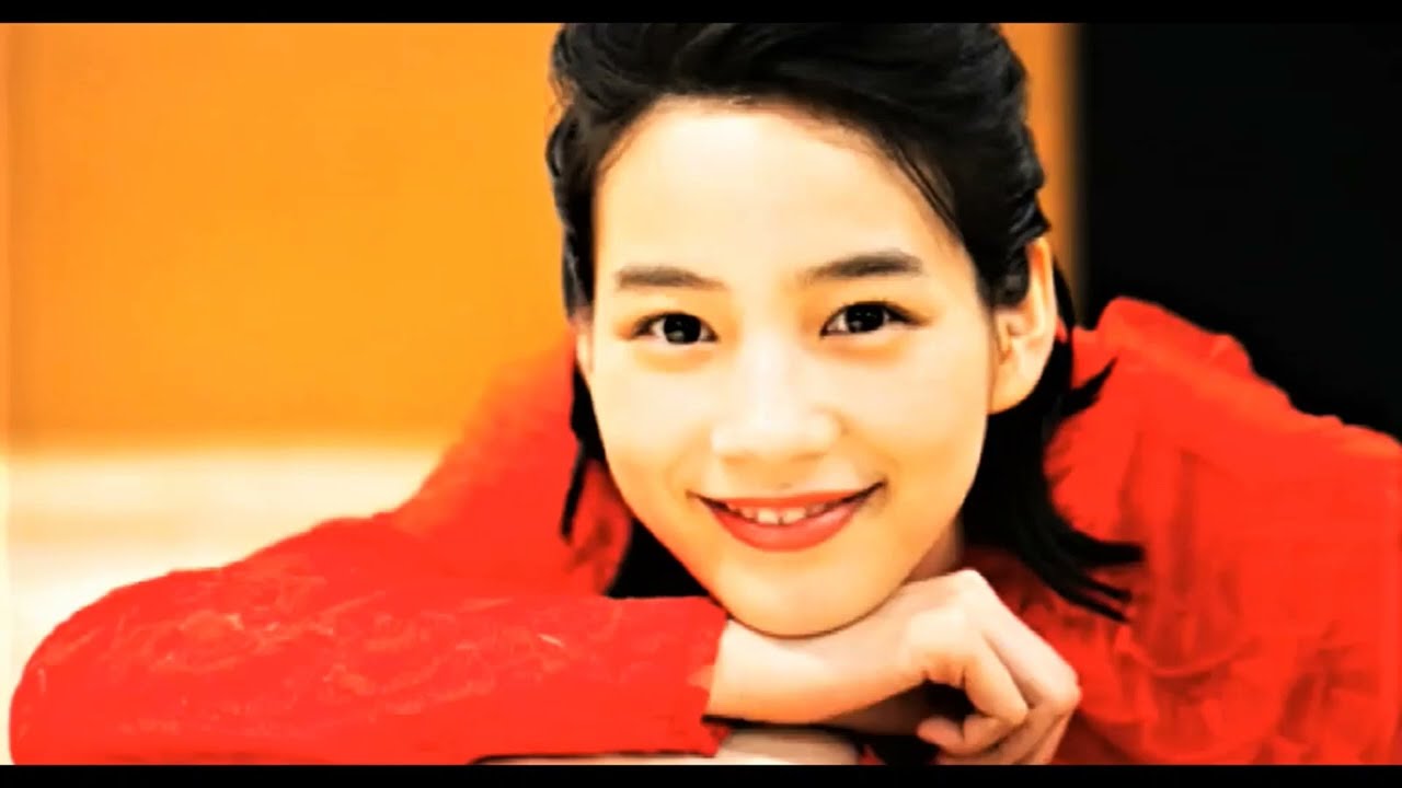 35笑顔の写真集・のん (能年玲奈) - TKHUNT