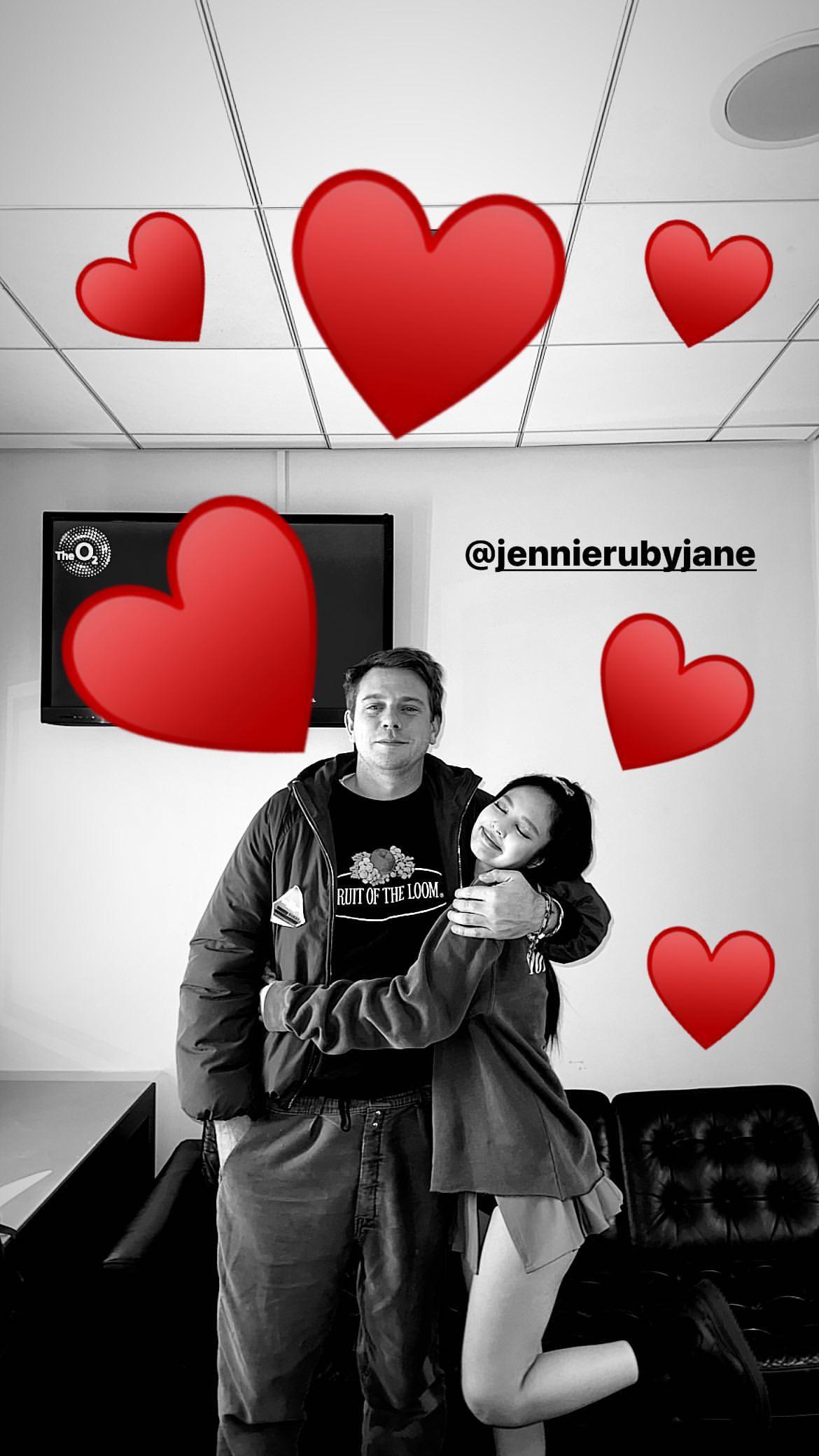 221202 jonathan.anderson IG ストーリー更新 w/ジェニー - TKHUNT