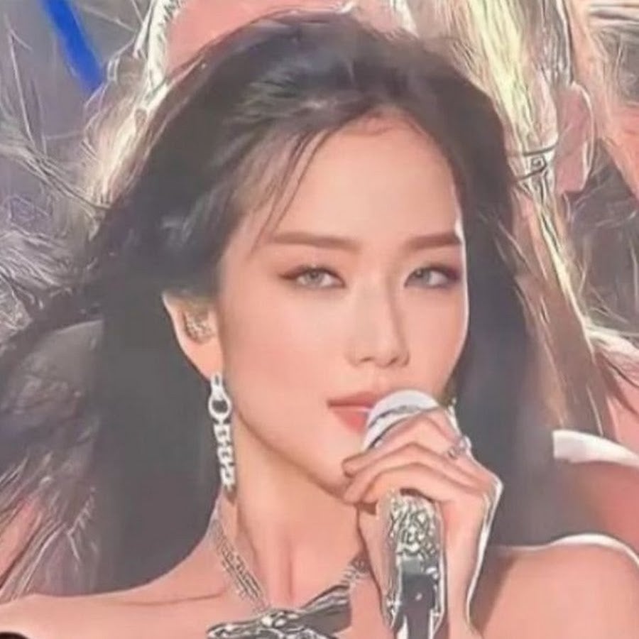 Hey blinks, I have a YouTube channel and I’m starting to make lyrics videos I only made two ...