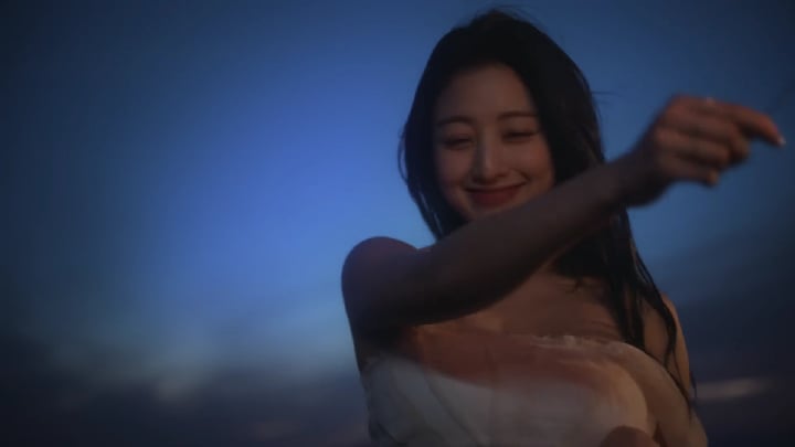 230717 ジヒョ「Kill in' Me Good」M/V ティーザー 2 - TKHUNT