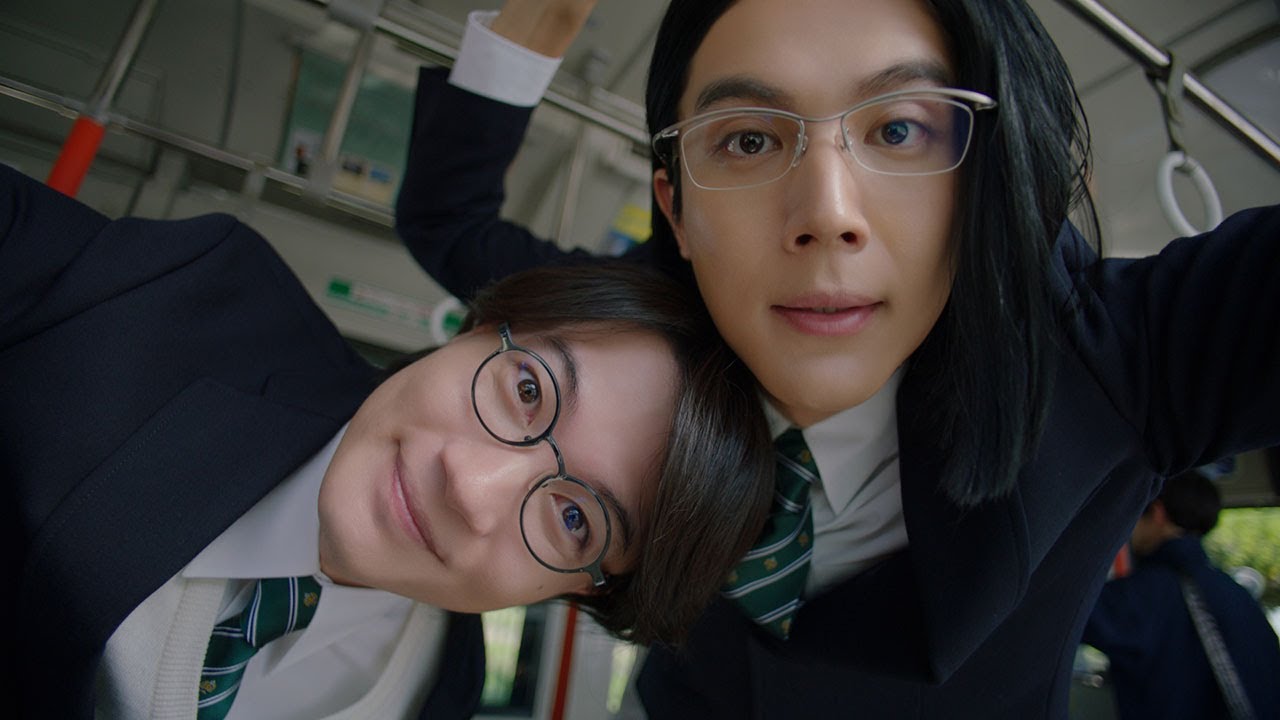 神木隆之介＆中川大志、寝ている松本穂香を強引に誘ってウオーキング まさかの結末も!? au「意識高すぎ！高杉くん」新CM「途中下車」編 - TKHUNT