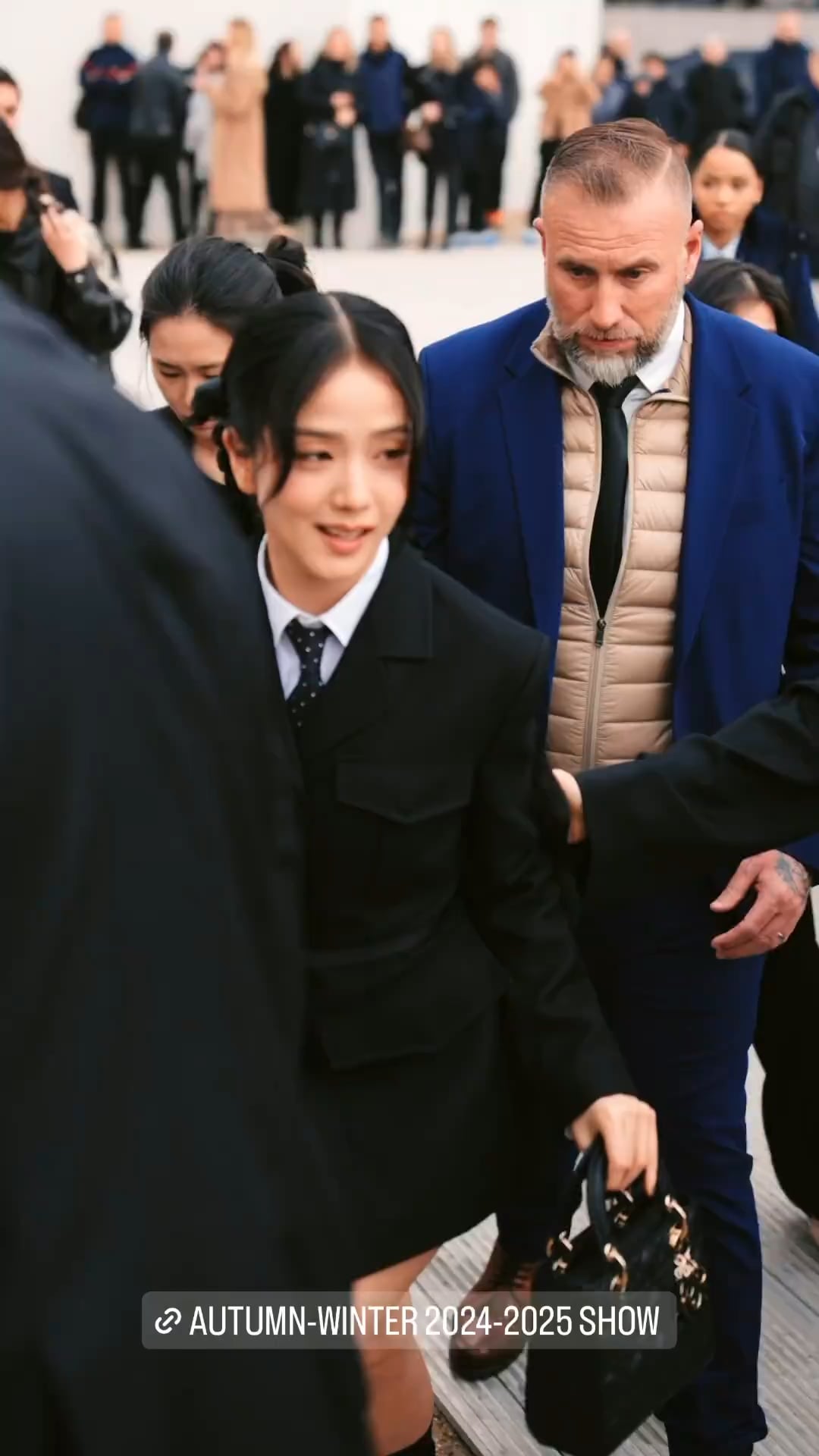 240228 DIOR IG ストーリーアップデート with Jisoo - TKHUNT