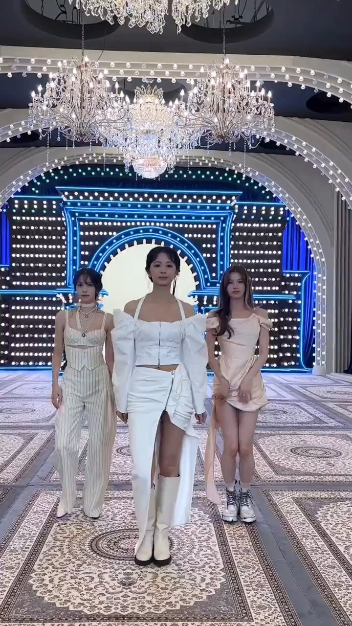 240224 ツウィ、サナ、ミナ - TKHUNT