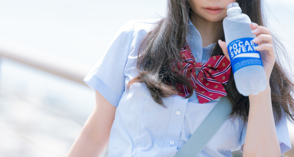 【画像】最近のJKさん、襲われそうな格好で街を闊歩wwwww - TKHUNT