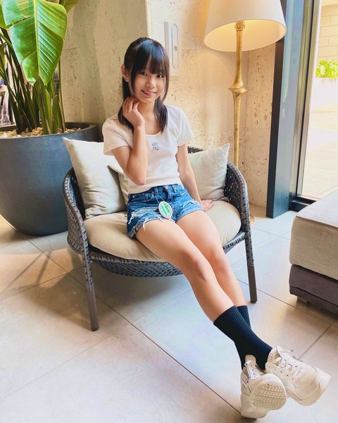 【画像】この小娘が脚舐めるように指示してきたらwwwwwwwwww - TKHUNT