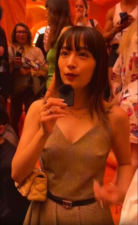 【画像】広瀬すずちゃんの乳 風衣装、こんなにあるwwwwwwwwww - TKHUNT