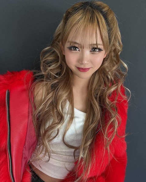 【画像】この女の子といつでもエッチor毎月1000万振り込まれる通帳 - TKHUNT