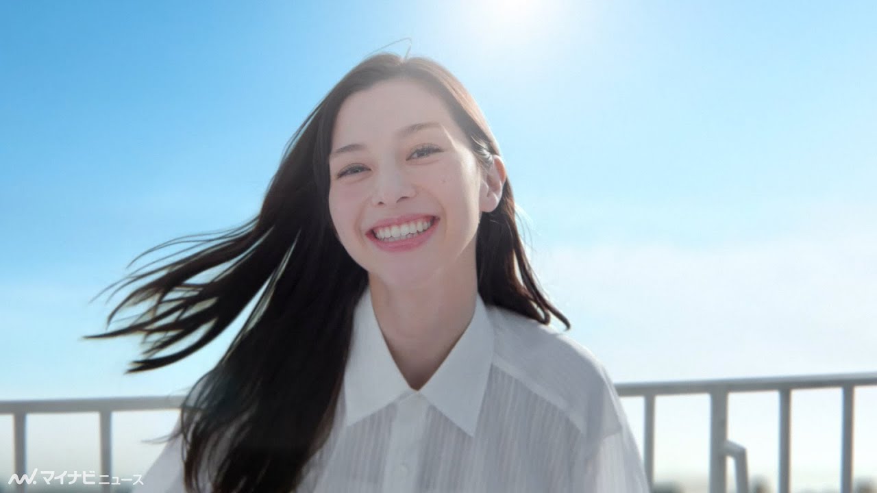 中条あやみ、ナチュラルな表情で開放感を表現 ”ちょっとズレてる”習慣も明かす 『エリス』新TVCM＆メイキング＆インタビュー公開 - TKHUNT