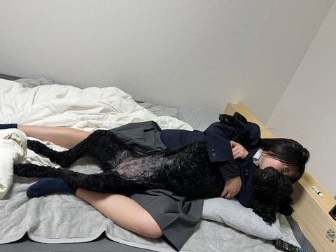 【画像】JKによるだいしゅきホールド、撮られるwwwwwwwwwwwwwwww - TKHUNT