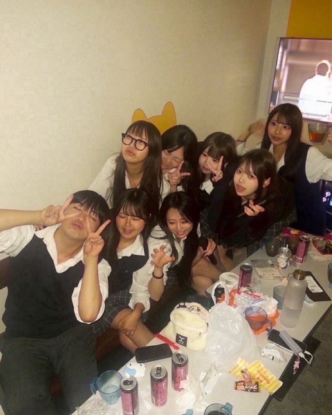 【画像】現役時代に一軍JKと遊べなかった弱男、一生拗らせるwwwwwwwwww - TKHUNT