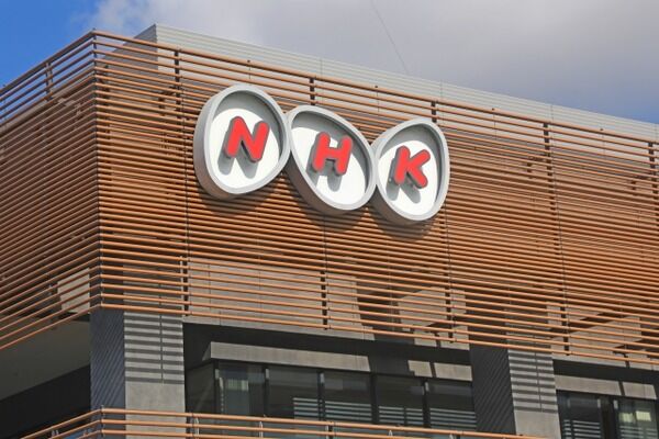 NHK様「あ、ごめんね今撮影中だから下々は10分待ってね♡」→炎上wwwwwww - TKHUNT